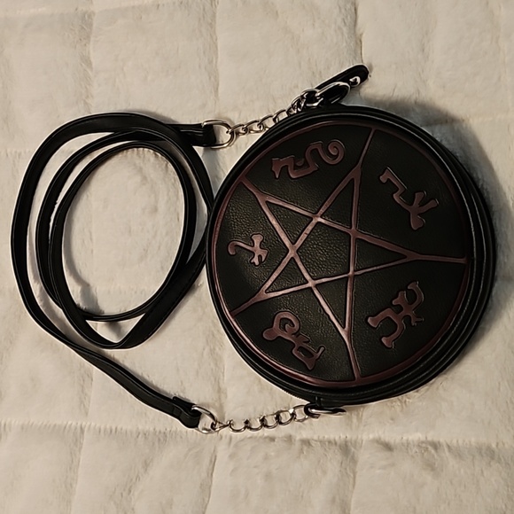 Supernatural | Bags | Supernatural Devils Trap Cross Body Collectors ...